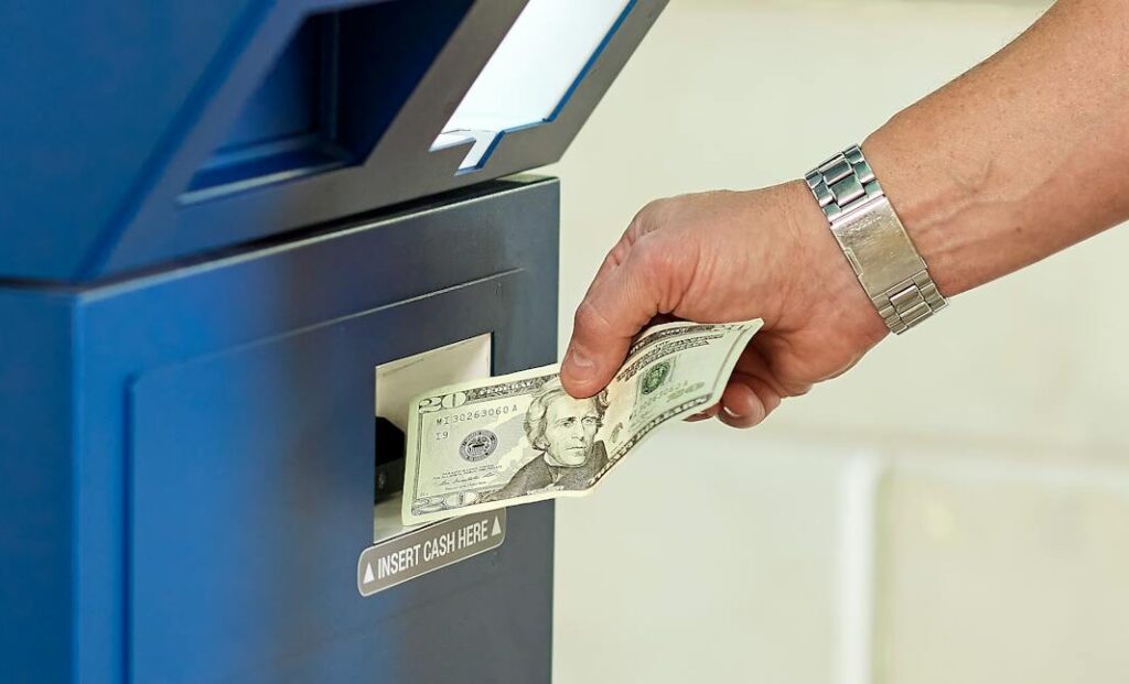 Smart Safes vs. Traditional Safes: What's the Real Difference ...