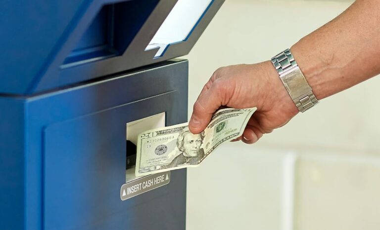 Smart Safes vs. Traditional Safes: What's the Real Difference ...